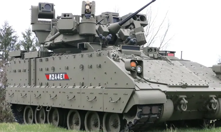 Bradley Armored Vehicle – Specs, Variants, Combat History & Collector ...